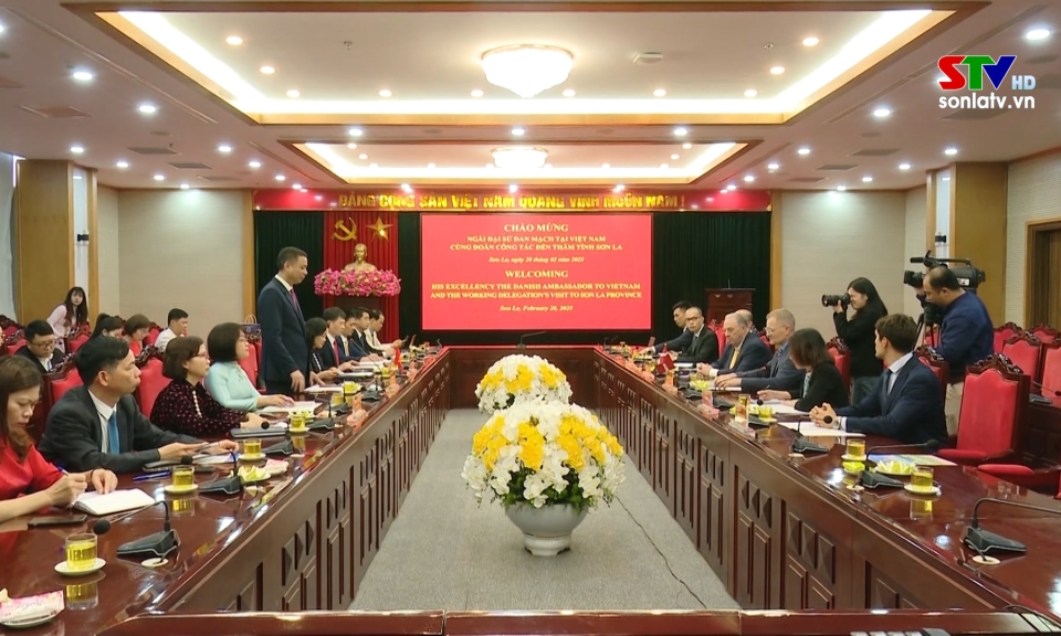 Đại sứ Đan Mạch tại Việt Nam thăm và làm việc tại Sơn La - Báo và phát ...